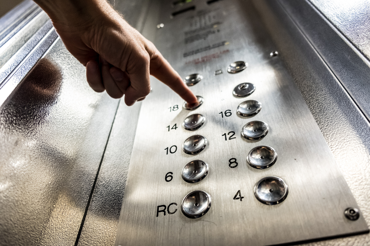 What Was The First Passenger Lift In The United Kingdom? - Kep Lifts